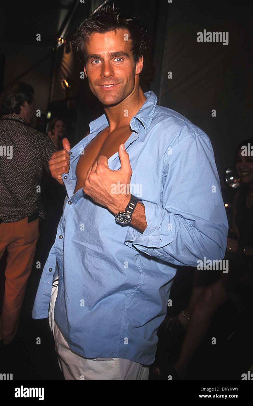 Renault 2000 hi-res stock photography and images - Alamy