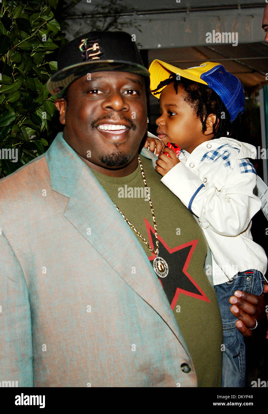 Oct. 5, 2001 - K43208AR.MADAGASCAR PREMIERE AT THE ZIEGFELD THEATRE ...