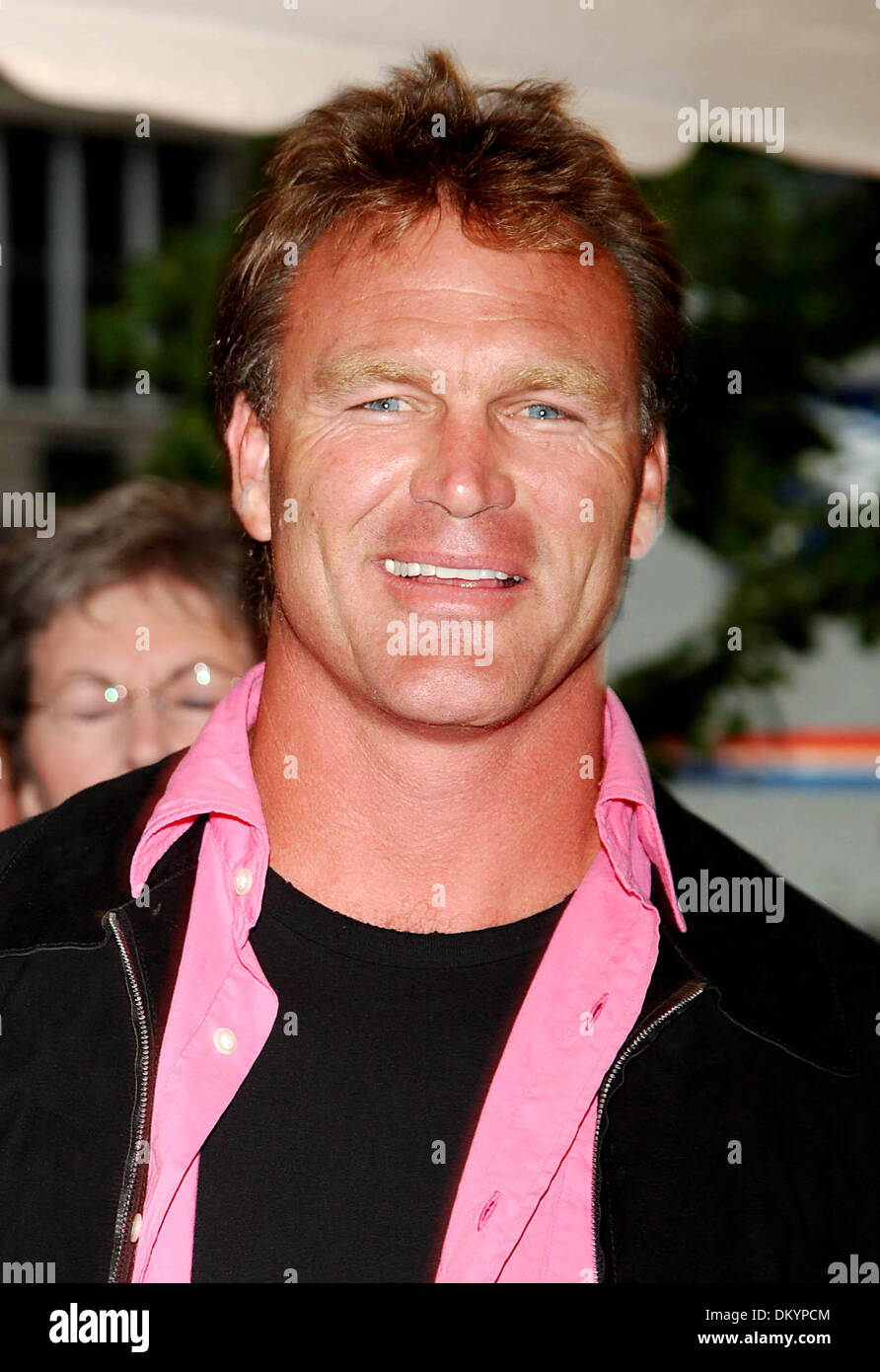 Oct. 14, 2001 - K43445AR.NEW YORK SCREENING OF 'THE LONGEST YARD' AT ...