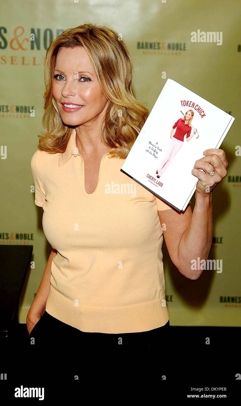 Oct. 14, 2001 - .K43442AR.CHERYL LADD BOOK SIGNING HER NEW BOOK ...