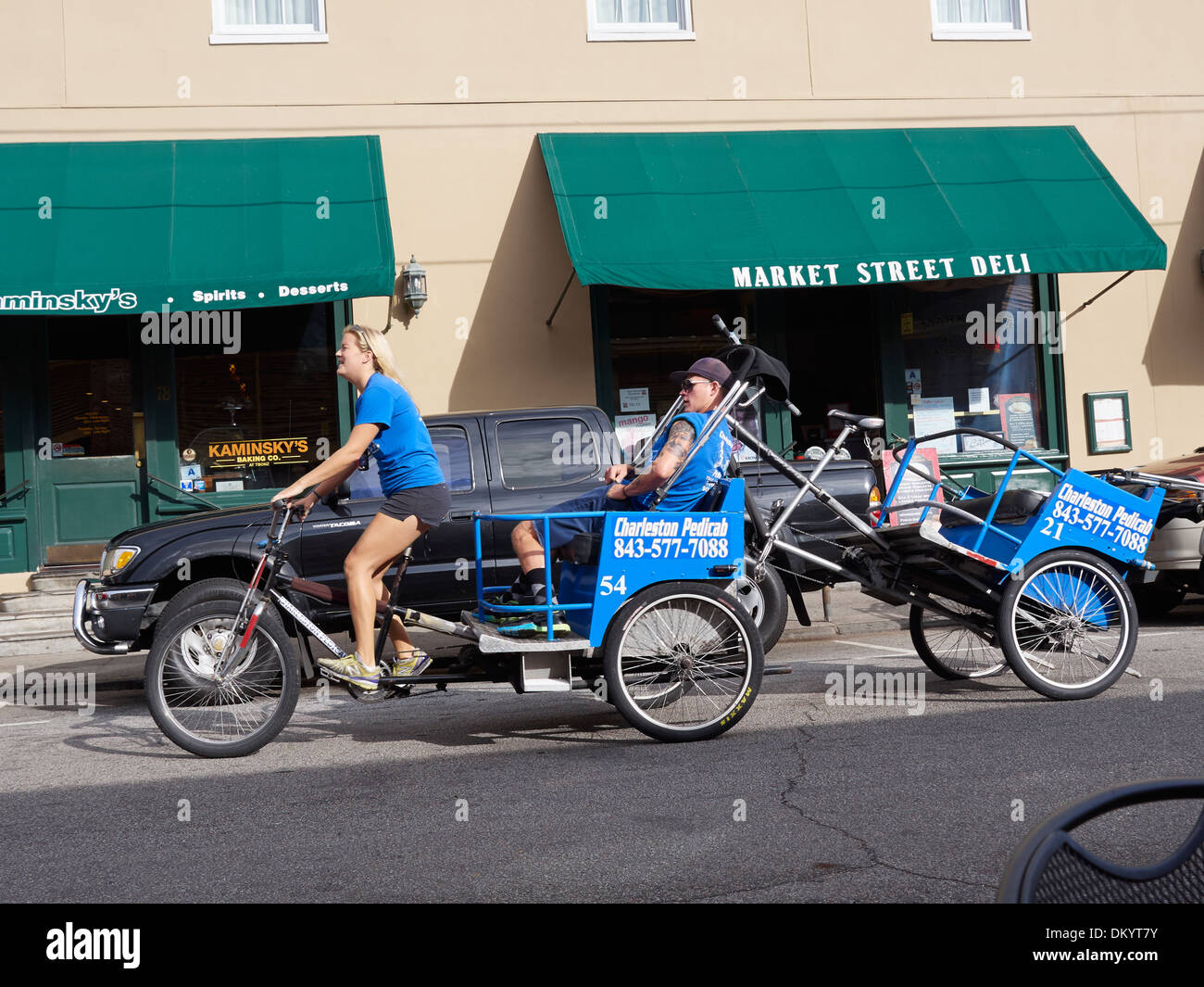 Pedicab drivers hi-res stock photography and images - Alamy