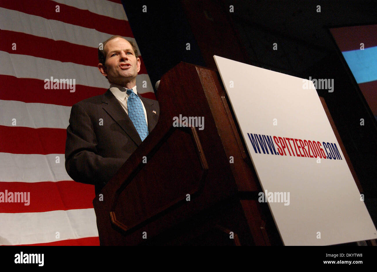 May 1, 2001 - K40804AR.FUND RAISING LUNCHEON FOR ELLIOTT SPITZER WHO IS ...