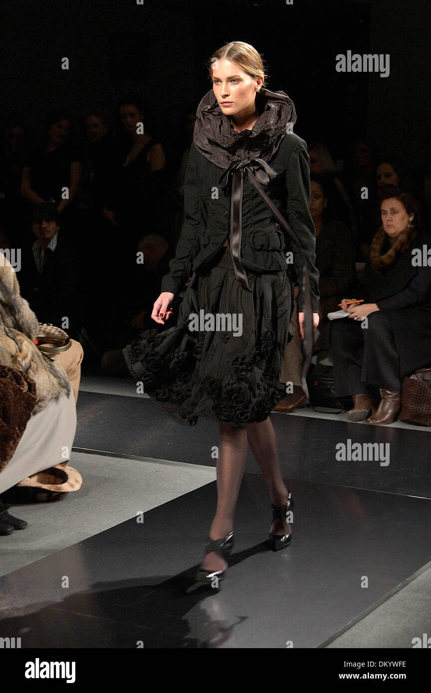 Model fall 2001 hi-res stock photography and images - Alamy