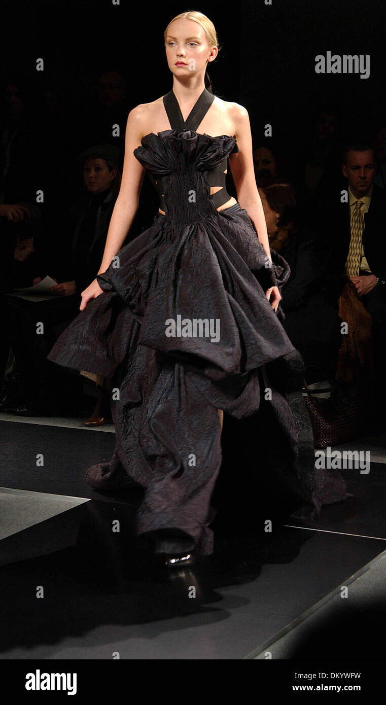 Model fall 2001 hi-res stock photography and images - Alamy