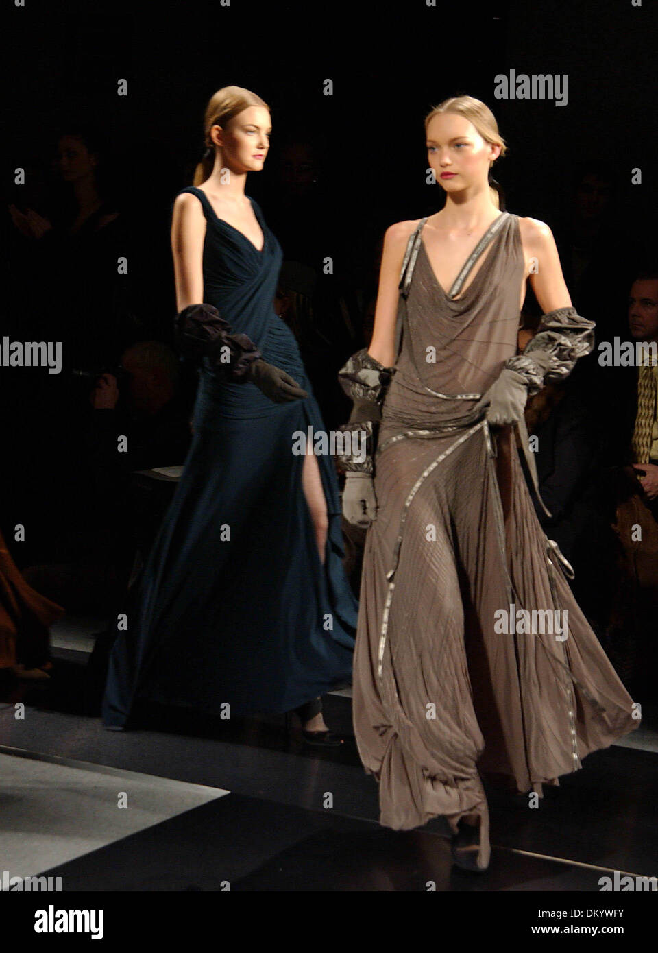 Model fall 2001 hi-res stock photography and images - Alamy