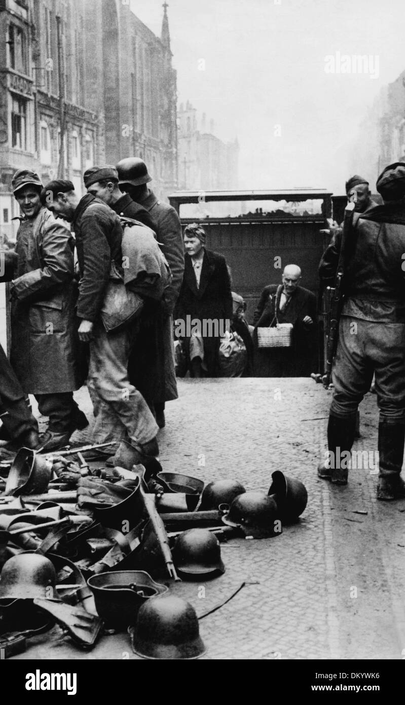 U bahn armee hi-res stock photography and images - Alamy