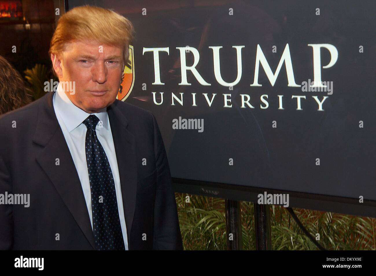 Oct. 12, 2001 - K43393AR.DONALD TRUMP ESTABLISHES TRUMP UNIVERSITY ...