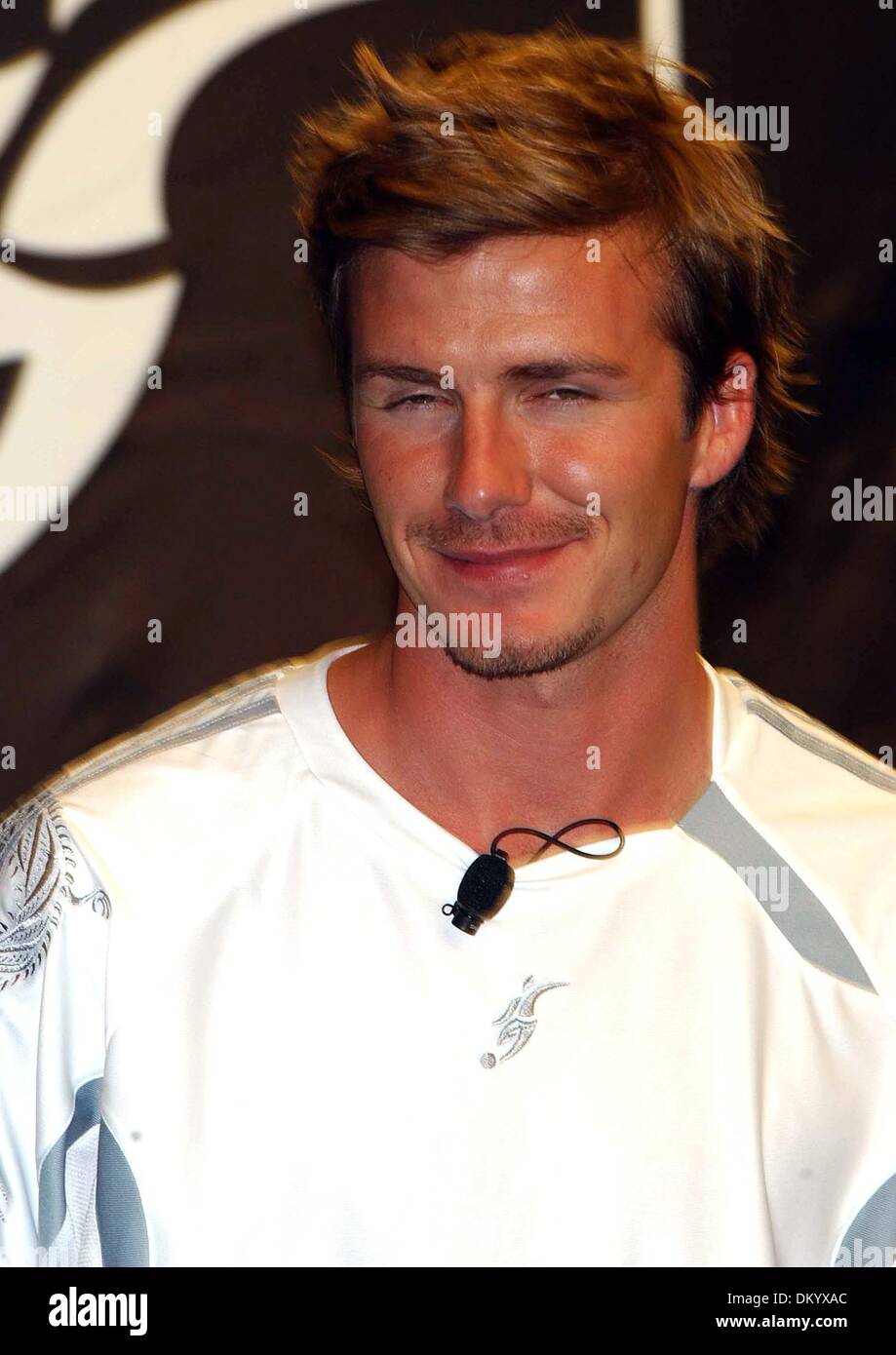 Oct. 21, 2001 - K43542AR.SOCCER SUPERSTAR DAVID BECKHAM AND ADIDAS TO ...
