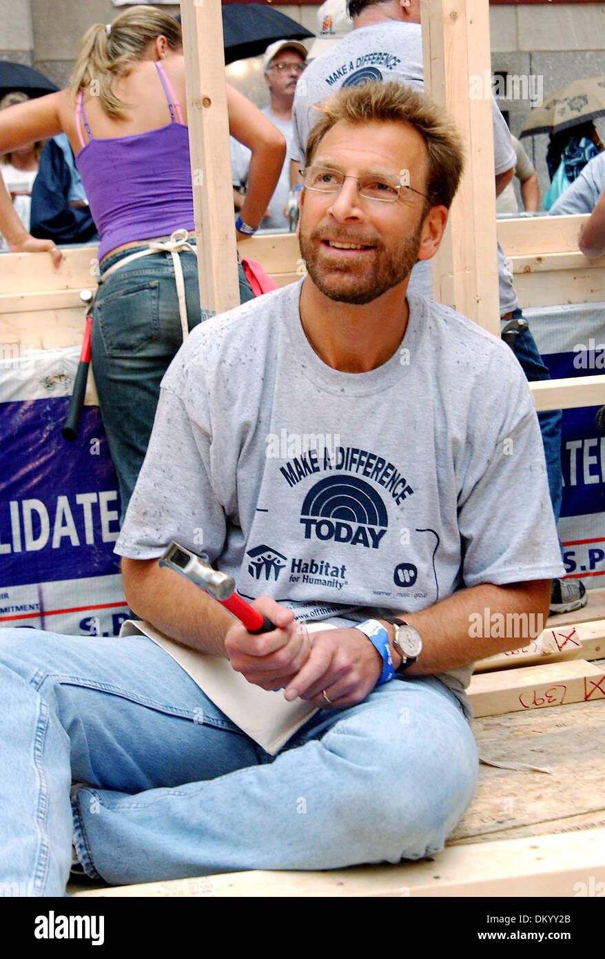 Feb. 16, 2002 - K45293AR.'' MAKE A DIFFERENCE TODAY '' FOR HABITAT FOR ...