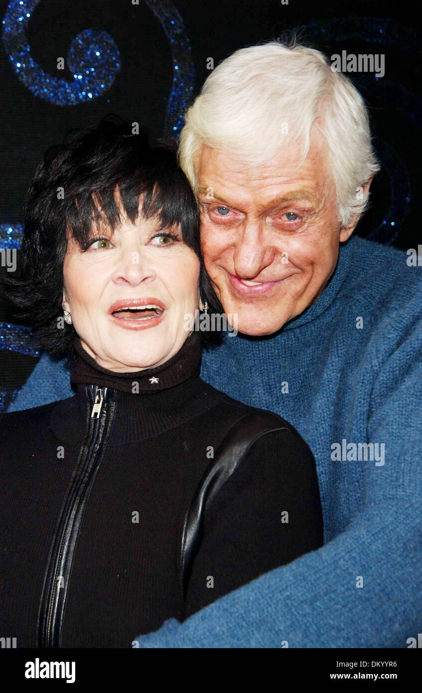 June 16, 2002 - New York, NEW YORK - DICK VAN DYKE AND CHITA RIVERA ...