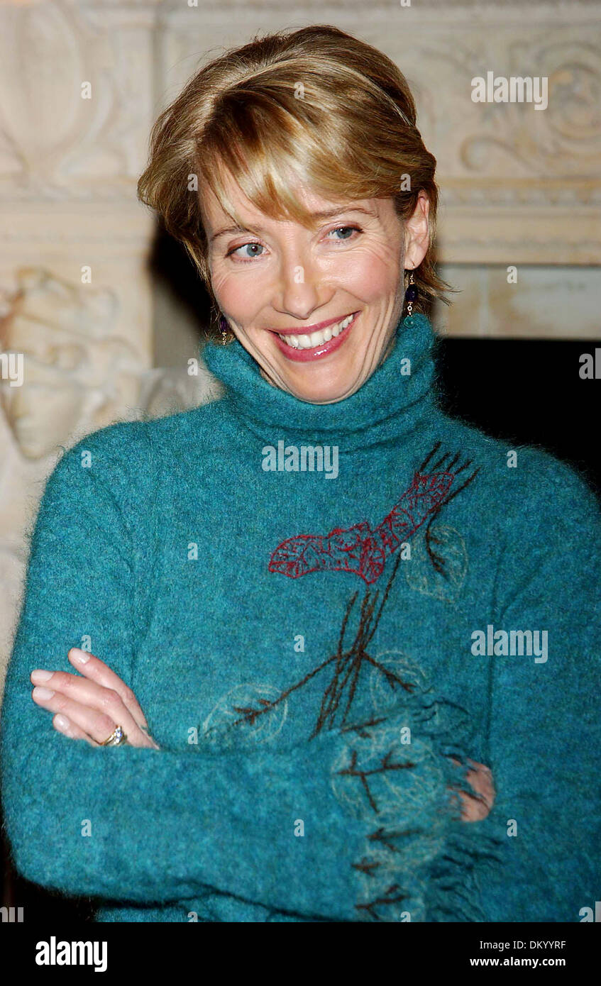 June 17, 2002 - New York, NEW YORK - EMMA THOMPSON READS ''NURSE ...