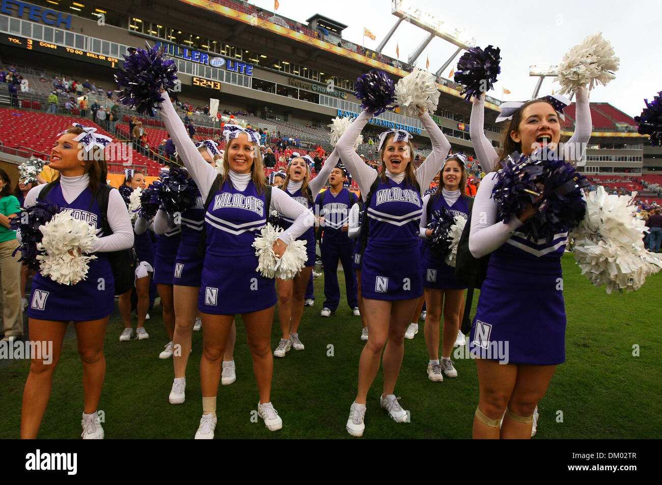 Northwestern cheerleaders hi-res stock photography and images - Alamy