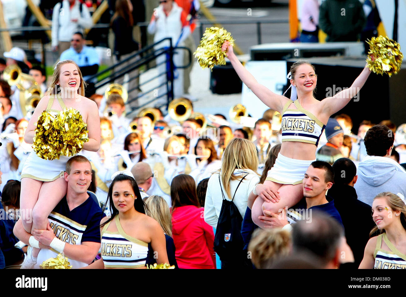 Georgia tech cheerleaders hi-res stock photography and images - Alamy