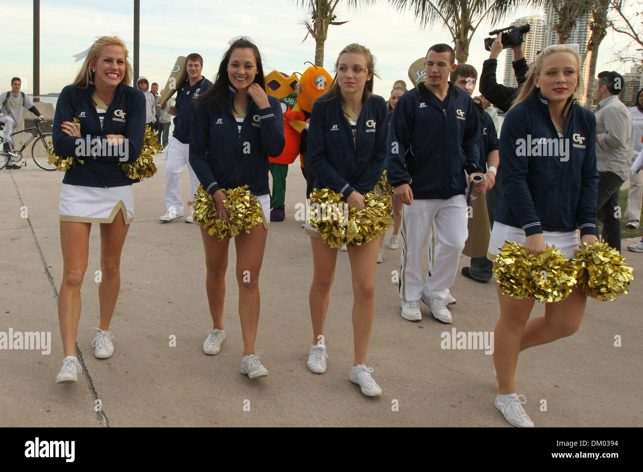 Georgia tech cheerleaders hi-res stock photography and images - Alamy