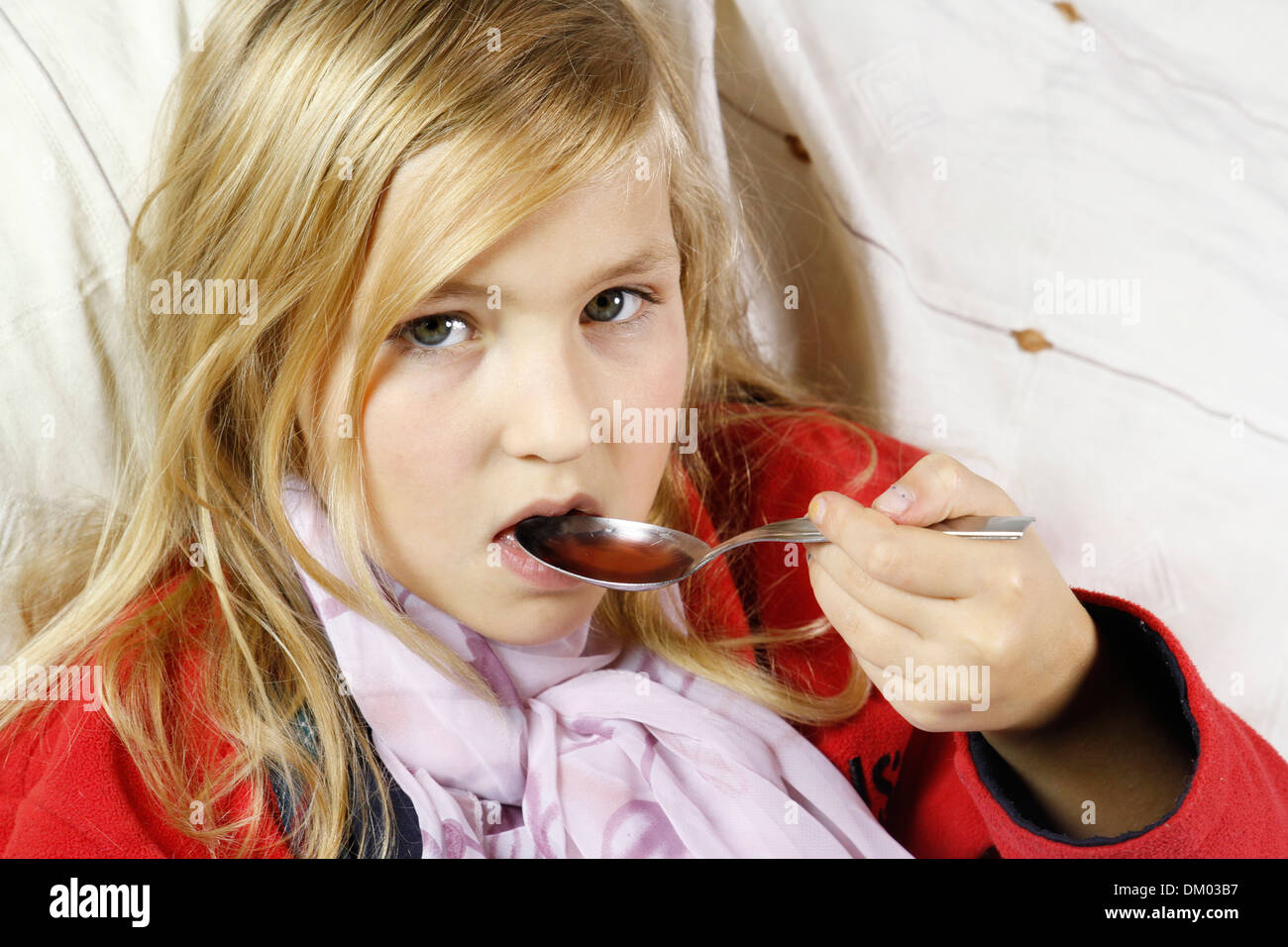 COUGHING TREATMENT CHILD Stock Photo - Alamy