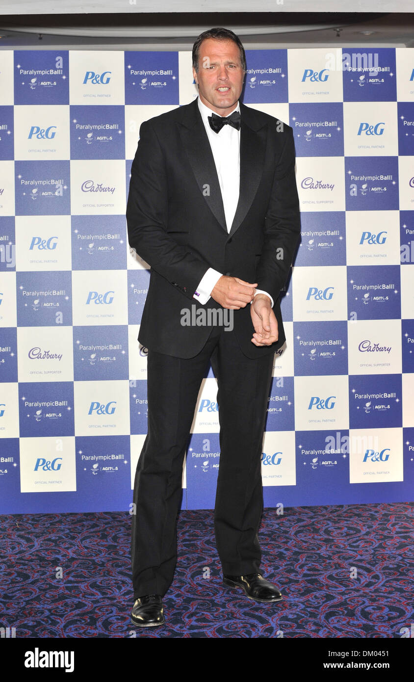 Martin bayfield hi-res stock photography and images - Alamy