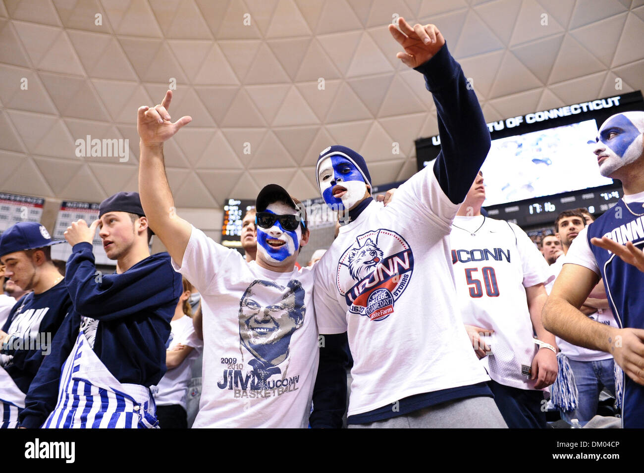 Connecticut fans hi-res stock photography and images - Alamy
