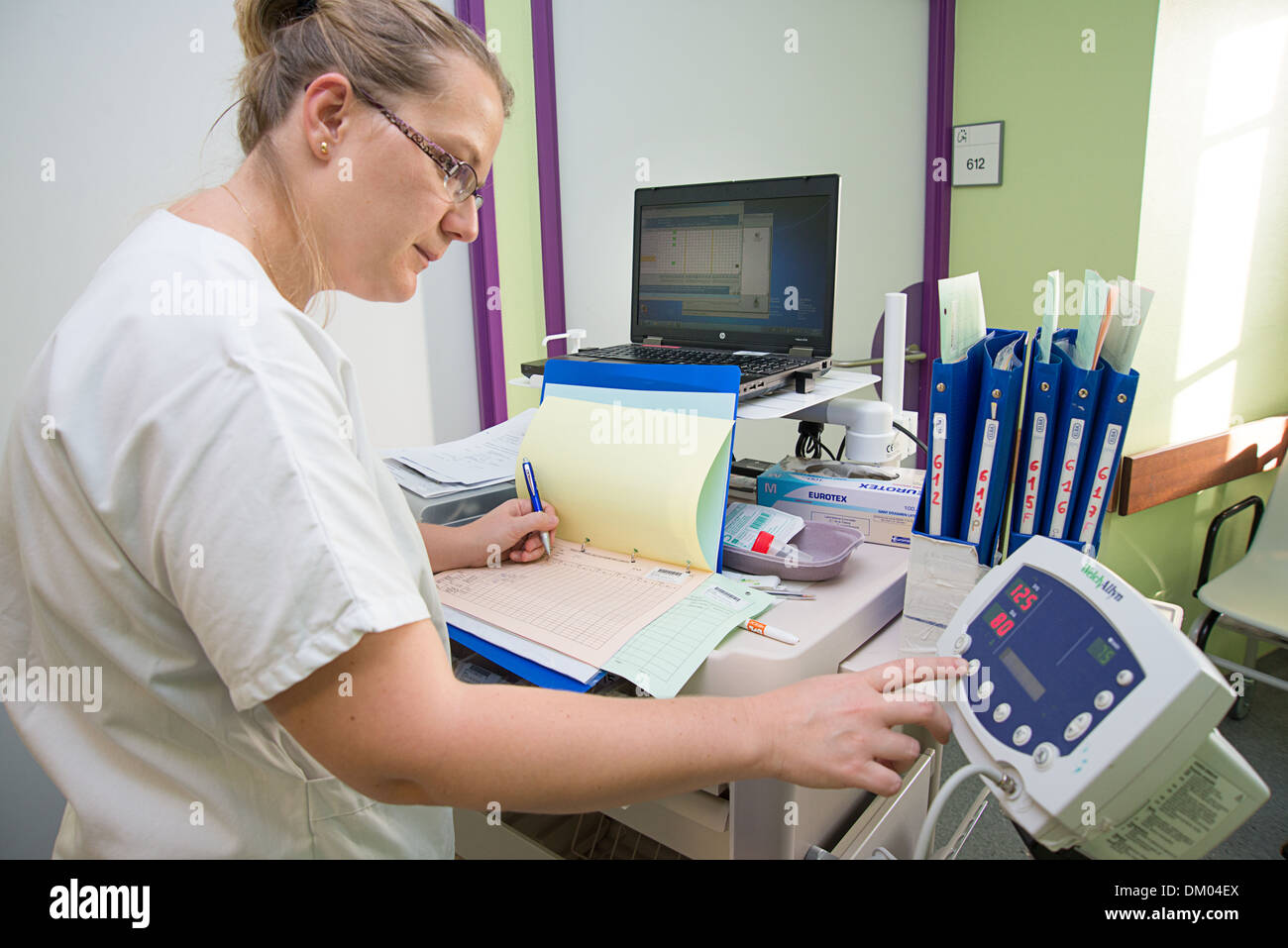 Nurse record hi-res stock photography and images - Alamy
