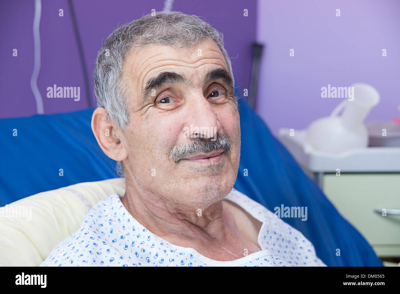 DIABETIC MAN IN HOSPITAL Stock Photo - Alamy