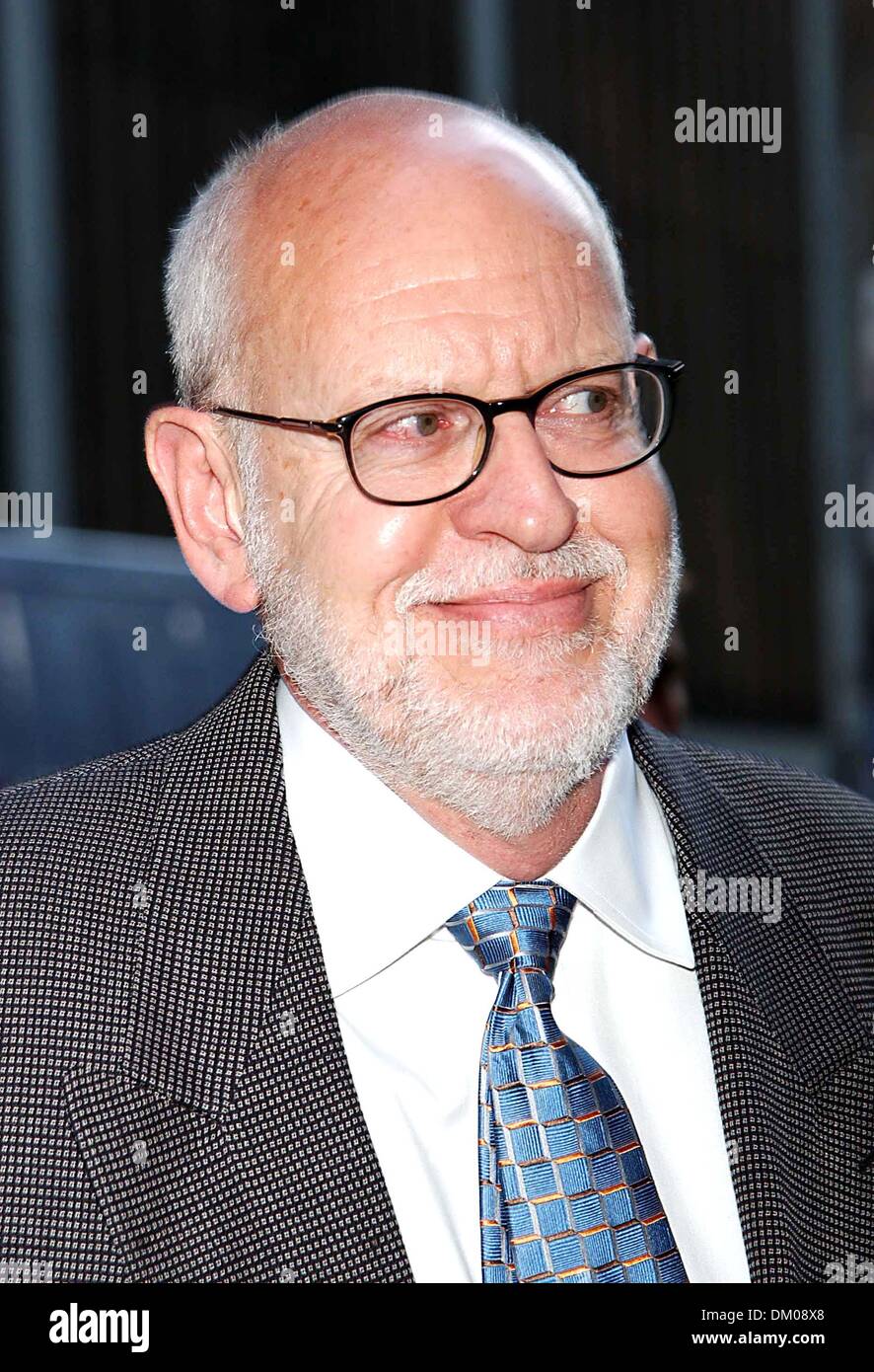 Frank oz 2001 hi-res stock photography and images - Alamy