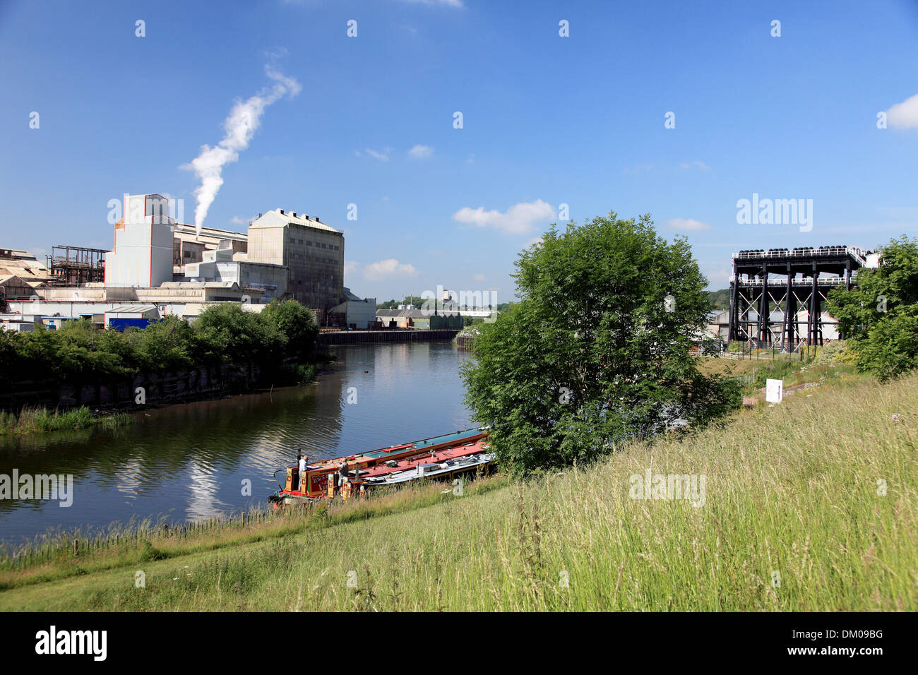 Narrowboats moored on the river Weaver waiting to go up the Anderton ...