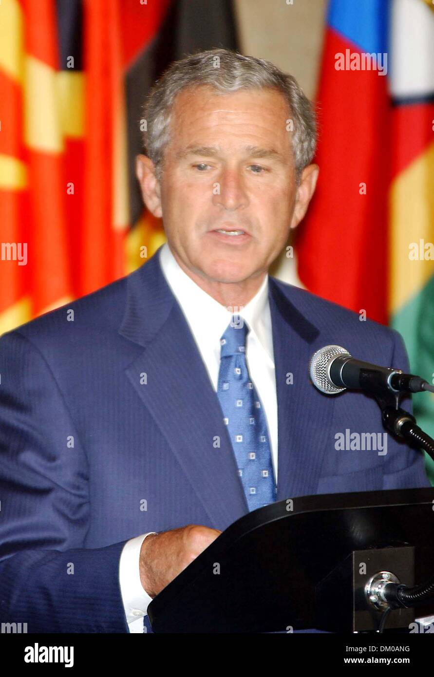 High level assembly image hi-res stock photography and images - Alamy