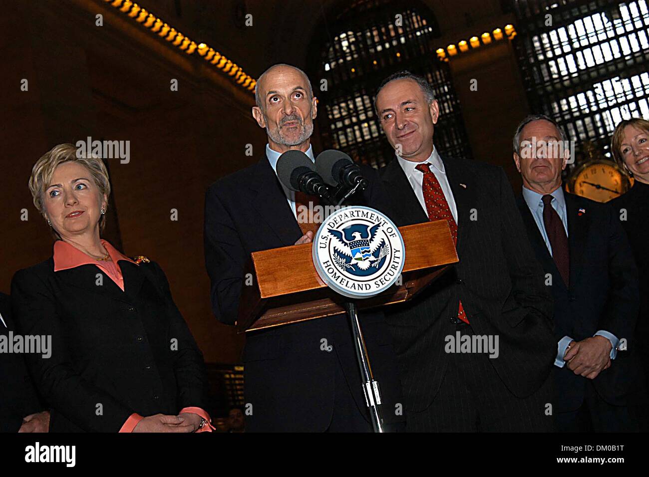 Mar. 10, 2002 - K42862AR.A SPECIAL TOUR FOR MICHAEL CHERTOFF (THE NEW ...
