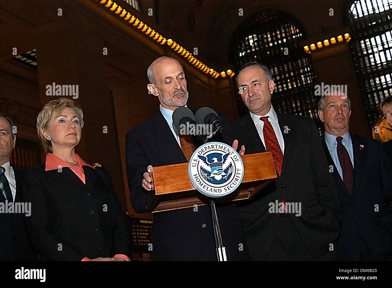 Mar. 10, 2002 - K42862AR.A SPECIAL TOUR FOR MICHAEL CHERTOFF (THE NEW ...
