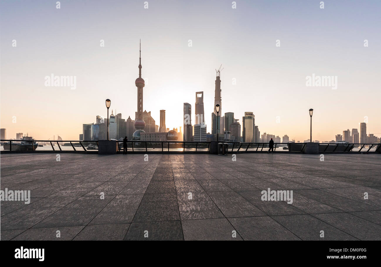 Promenade, The Bund, morning, sunrise, Shanghai, China Stock Photo - Alamy