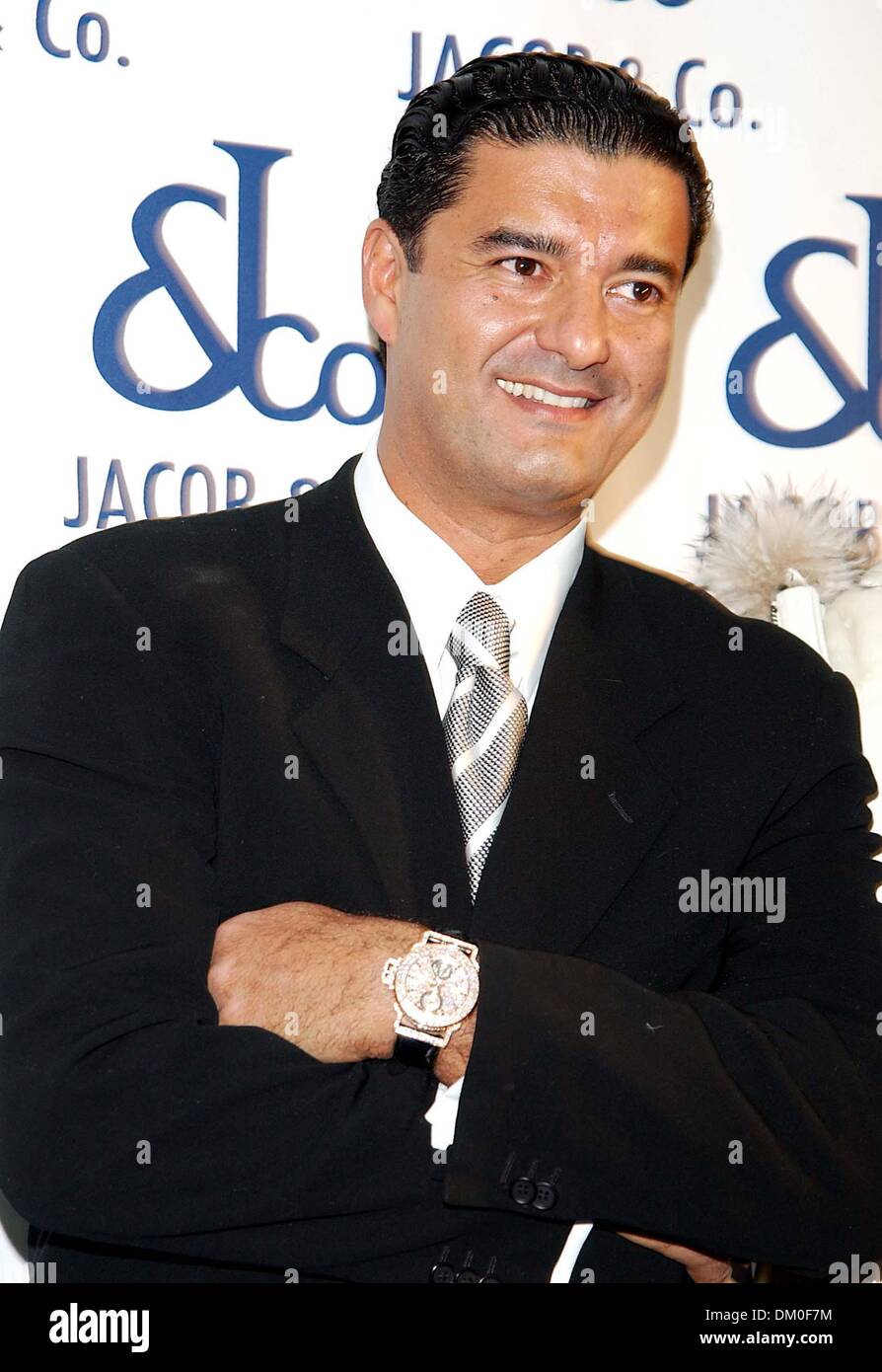 May 5, 2001 - K40847AR.JACOB THE JEWELER TO CELEBRATE THE GRAND OPENING ...