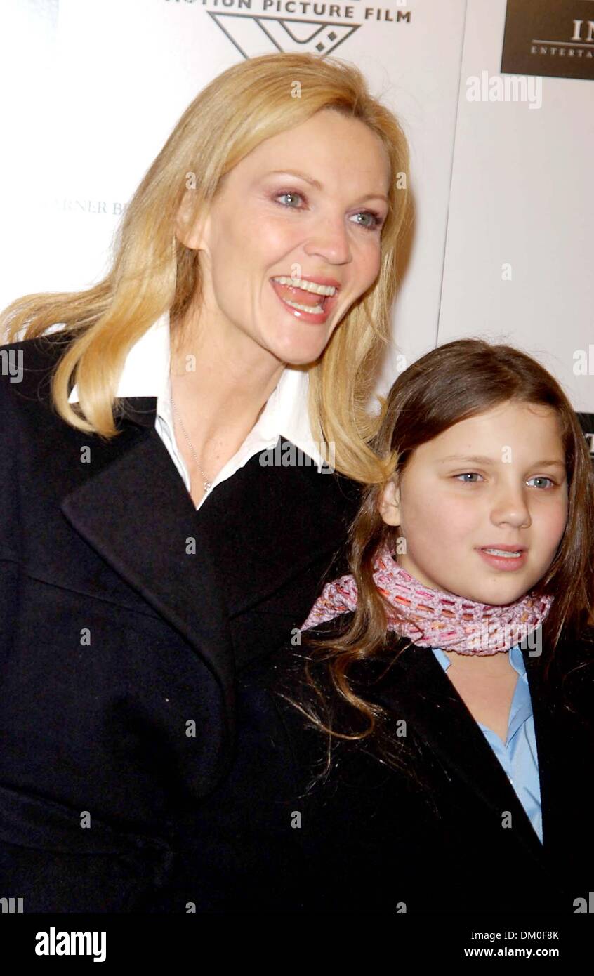 Joan allen and daughter hi-res stock photography and images - Alamy