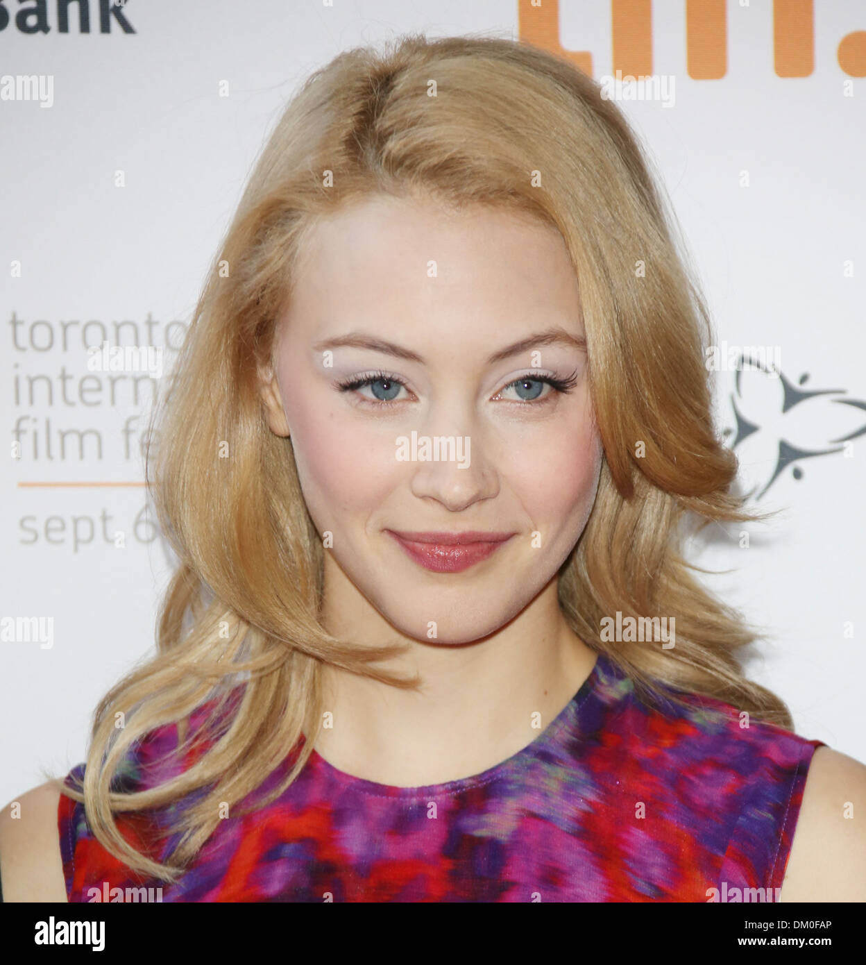 Sarah Gadon Jason Reitman's All-Star Cast Live Table Read of Alan Ball ...