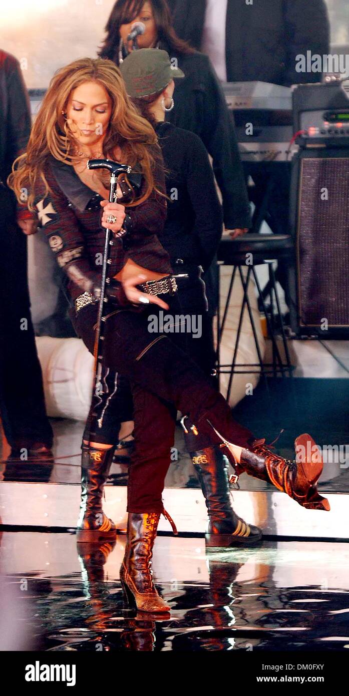 Jennifer lopez performing today show hi-res stock photography and ...