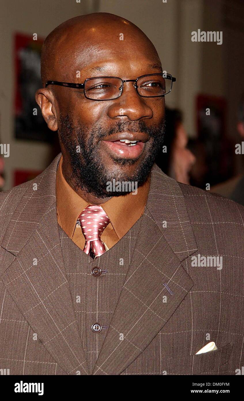 Julius caesar globe theatre hi-res stock photography and images - Alamy