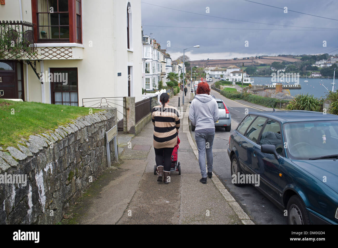 Pushing the pram hi-res stock photography and images - Alamy