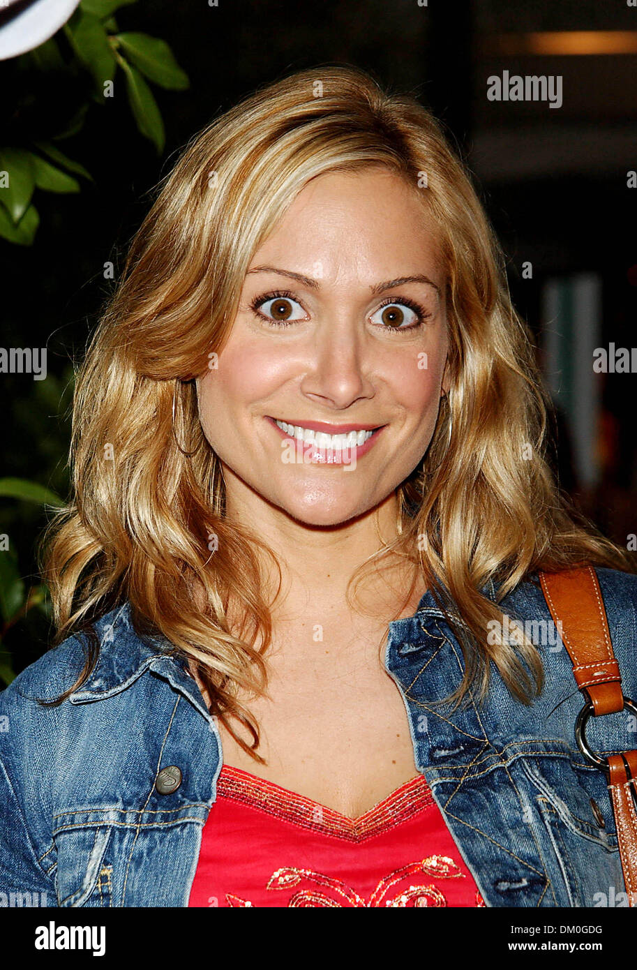 Oct. 5, 2001 - K43208AR.MADAGASCAR PREMIERE AT THE ZIEGFELD THEATRE ...