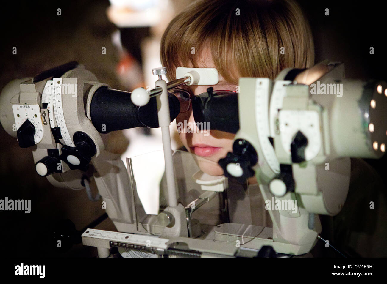 Orthoptics hi-res stock photography and images - Alamy