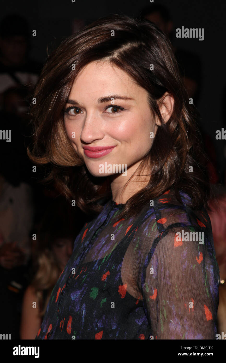 Crystal Reed Fashion Thingyzzz Xx