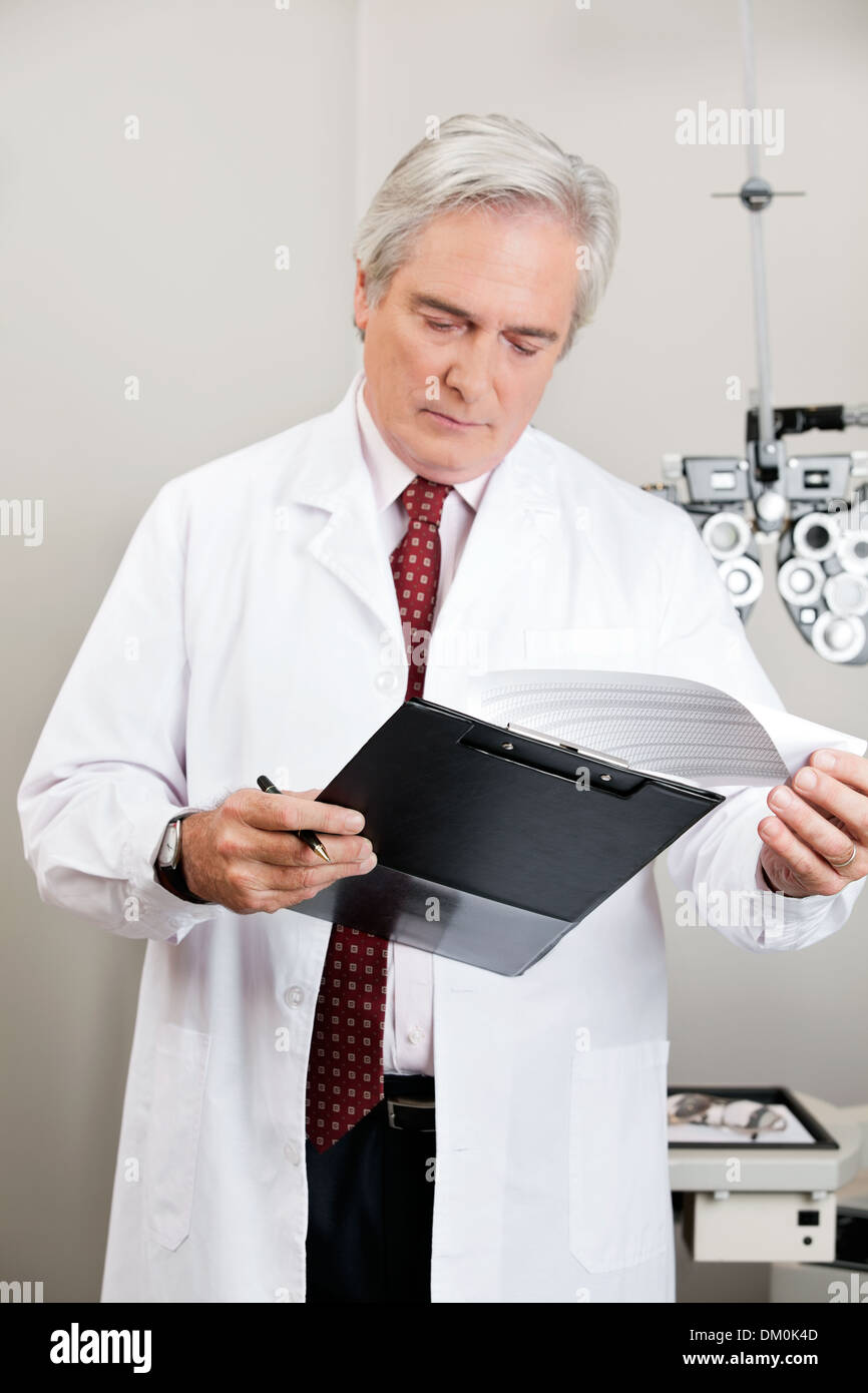 Specialized laboratory equipment hi-res stock photography and images ...