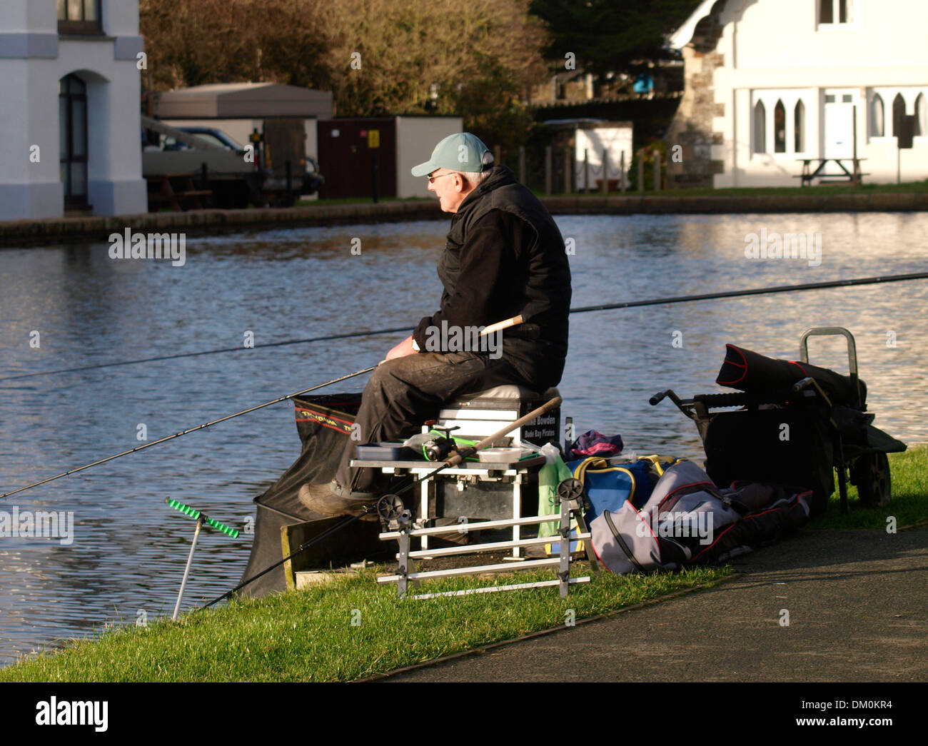 Old man fishing hi-res stock photography and images - Alamy