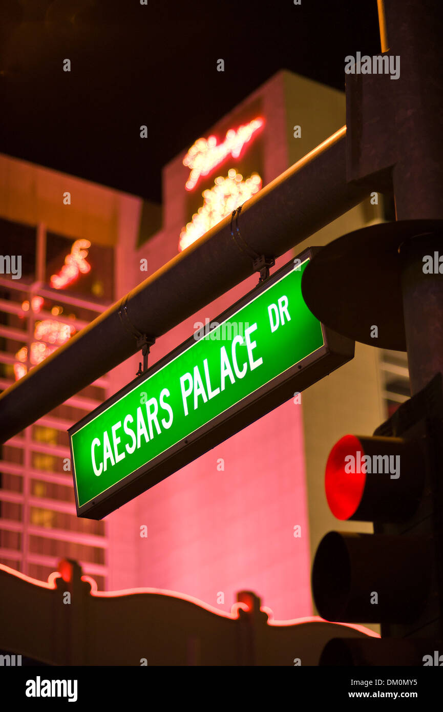 Usa signage hi-res stock photography and images - Alamy