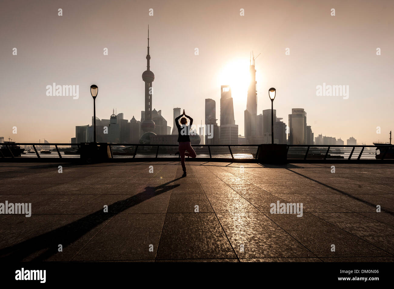 Promenade, the Bund, morning, sunrise, Shanghai, China Stock Photo - Alamy