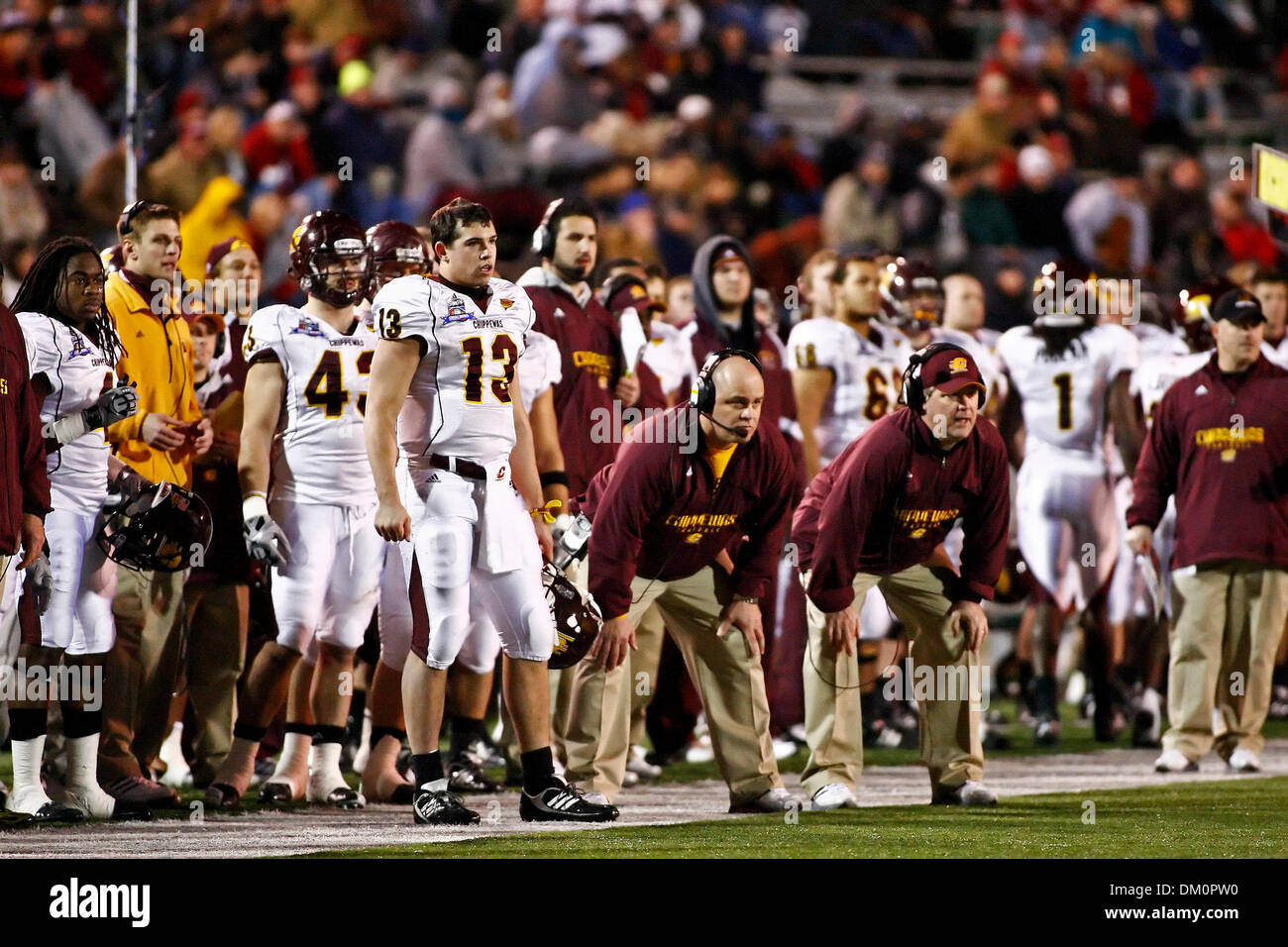 Central michigan chippewas football hi-res stock photography and images ...
