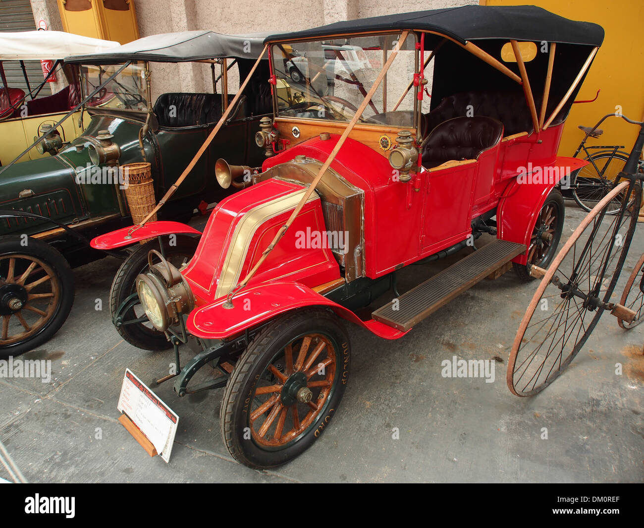 The 1910 Renault AX is a French automobile known for its early 20th ...