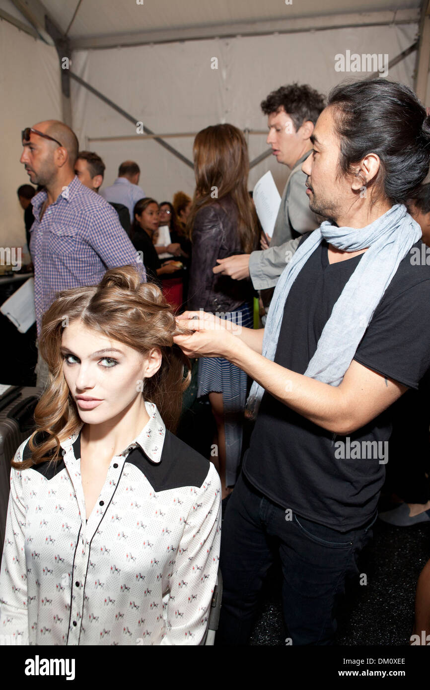 BCBGMAXAZRIA Runway Show Mercedes Benz Fashion Week Lincoln Center New ...