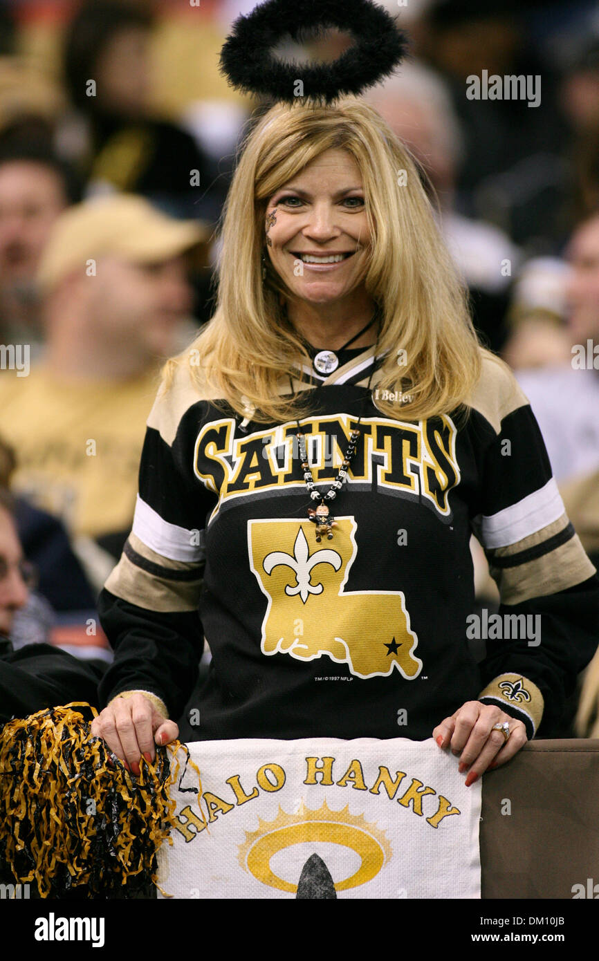 Saints fans in dallas hi-res stock photography and images - Alamy