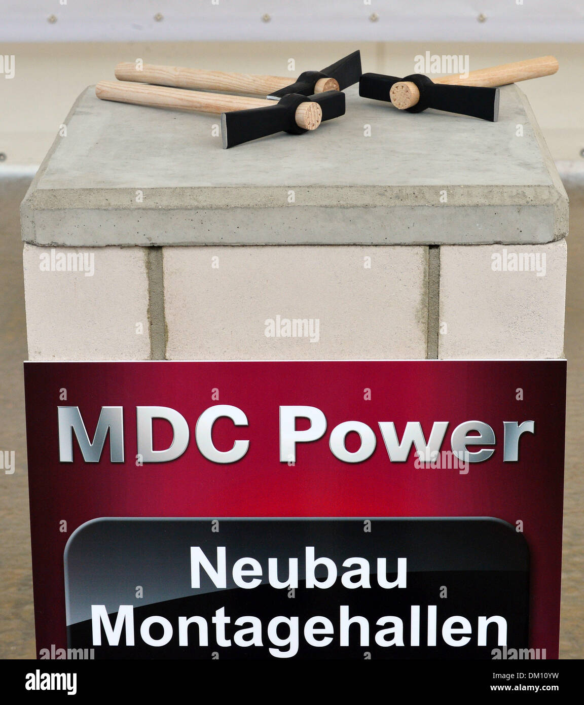 Koelleda, Germany. 10th Dec, 2013. In the engine works of the MDC Power ...