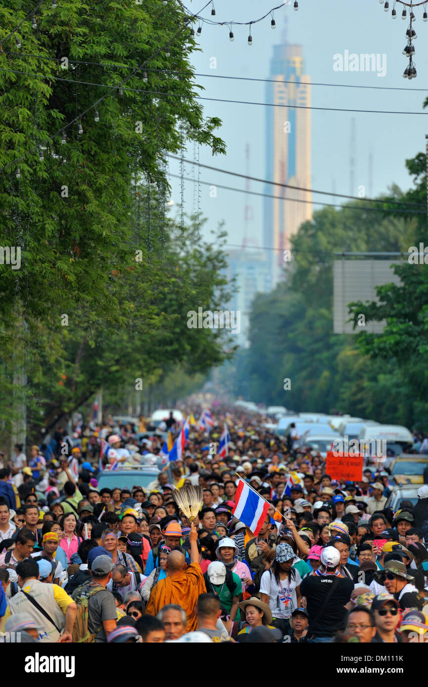 Bangkok Thailand 9th December 2013 A Large Crowd Of Protesters On