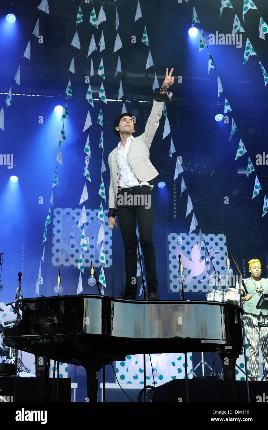Singer Mika on stage Stock Photo - Alamy