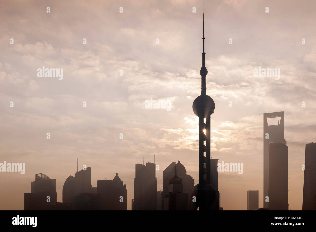 Shanghai skyline sunrise hi-res stock photography and images - Alamy